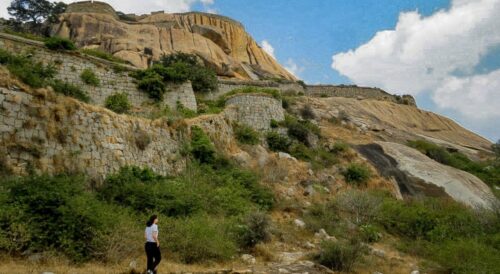 Gudibande Trek: Gudibande Fort Day Trek Bangalore | AdventuRush